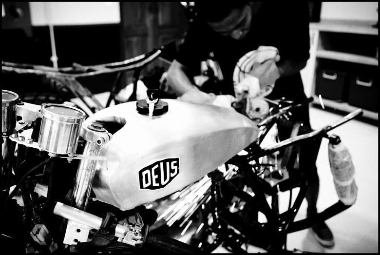 Bengkel Boys bust a move over to the new workshop... – Deus Ex Machina ...