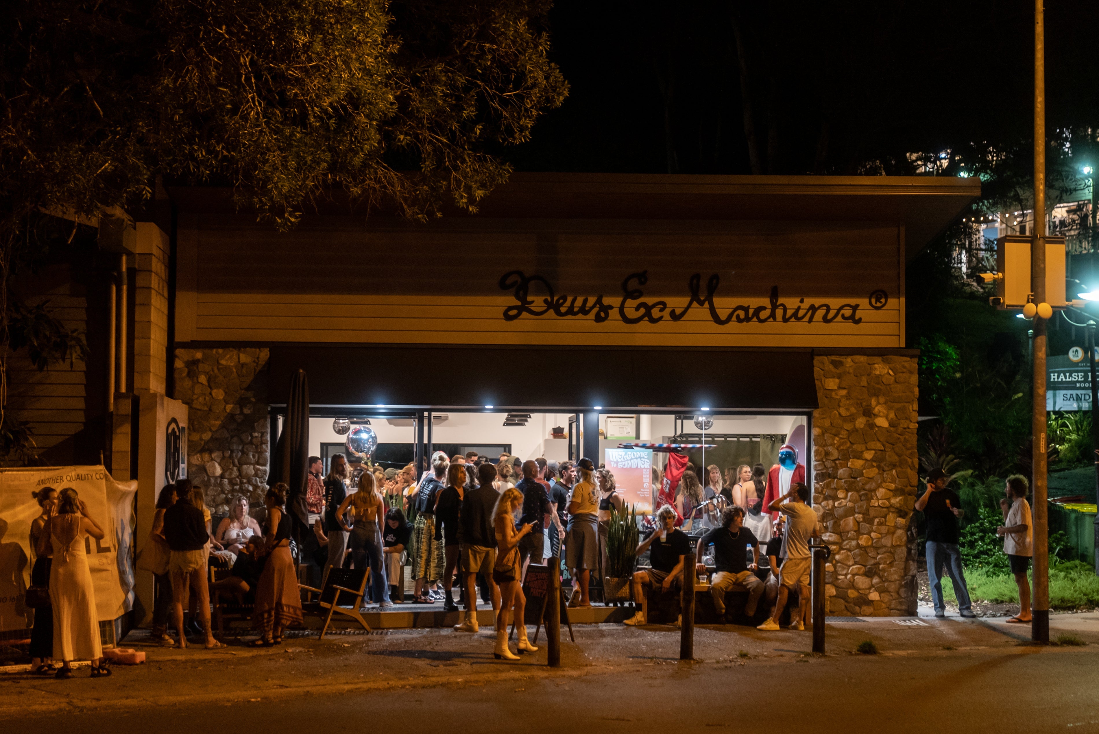 Welcome To Summer In Noosa – Deus Ex Machina Australia