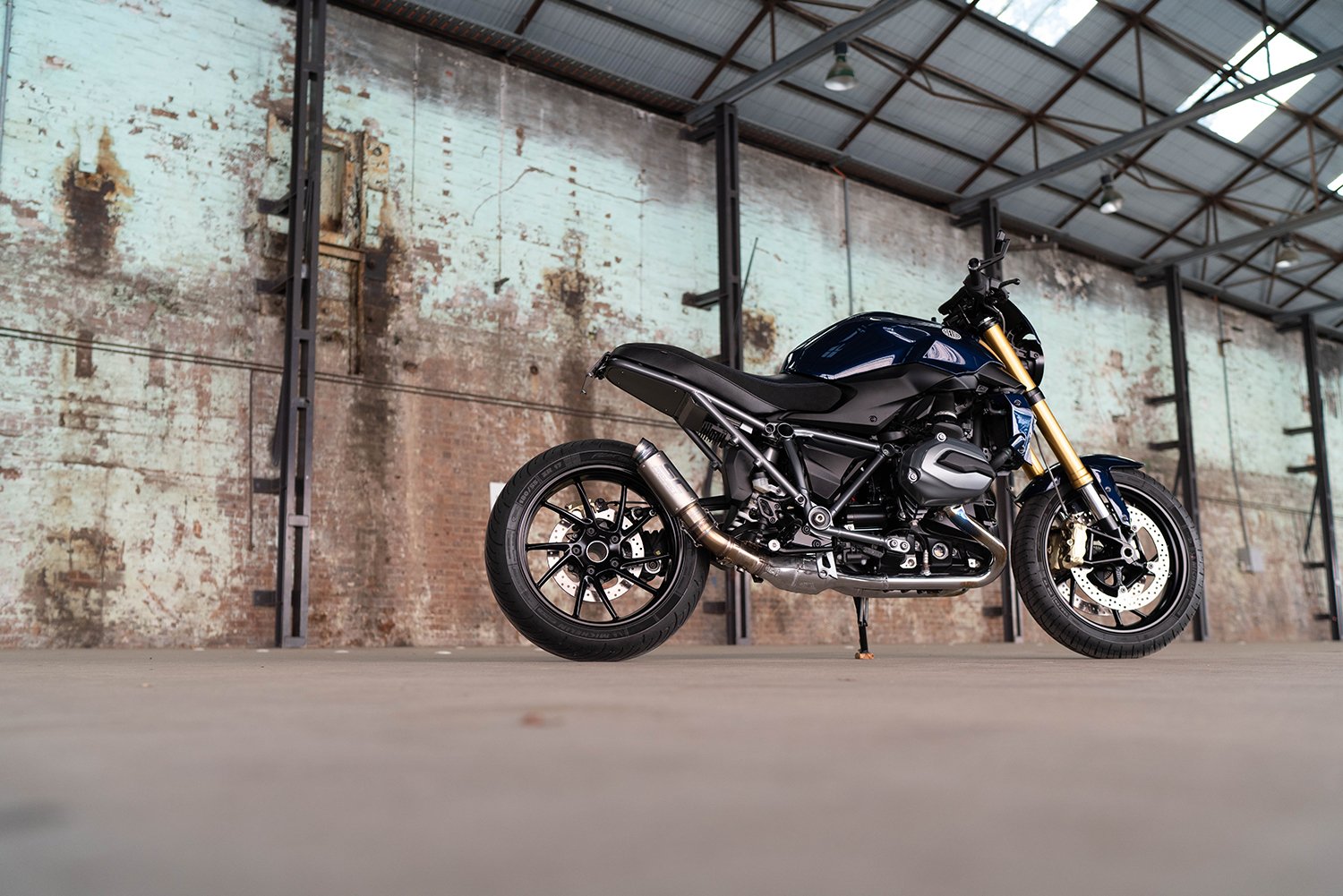 Le Bombardier Bleu – Deus Ex Machina Australia