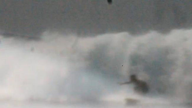 Rubbidy, dub, dub... Two men in a tub. – Deus Ex Machina Australia