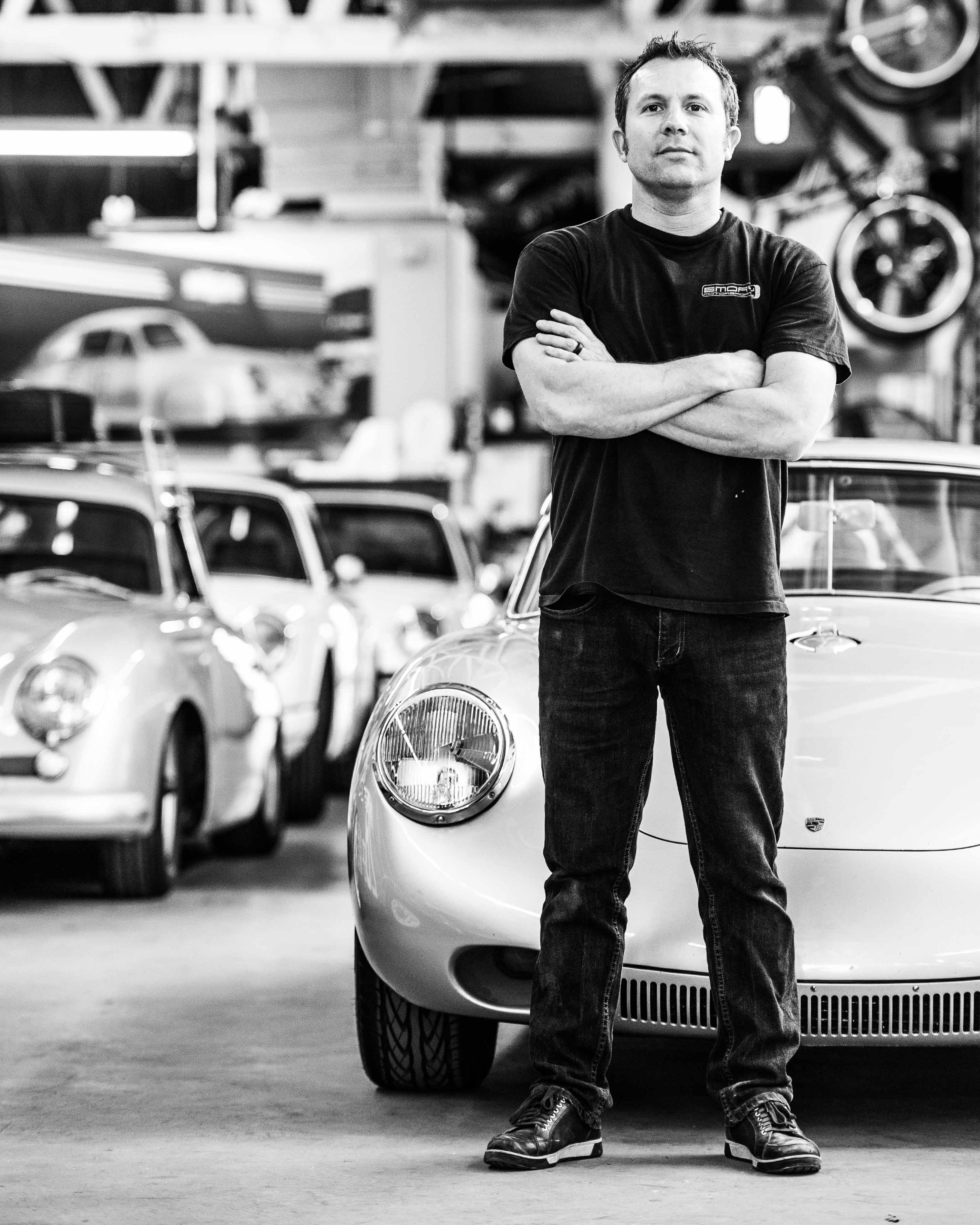 In the shop with Rod Emory. – Deus Ex Machina Australia